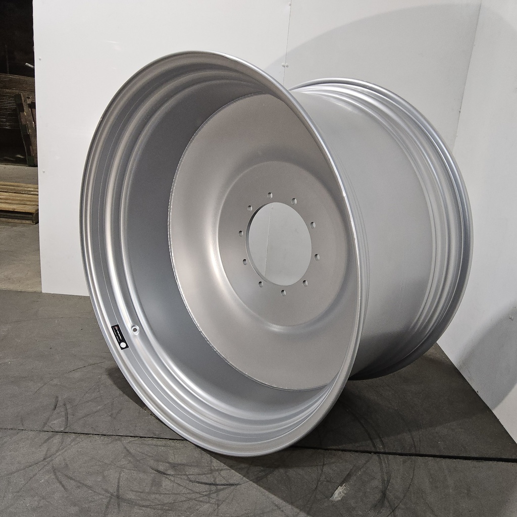 MANUFACTURED 27"W x 46"D, Case IH Silver Mist 10-Hole Spun Disc for Sale | NTS Tire Supply