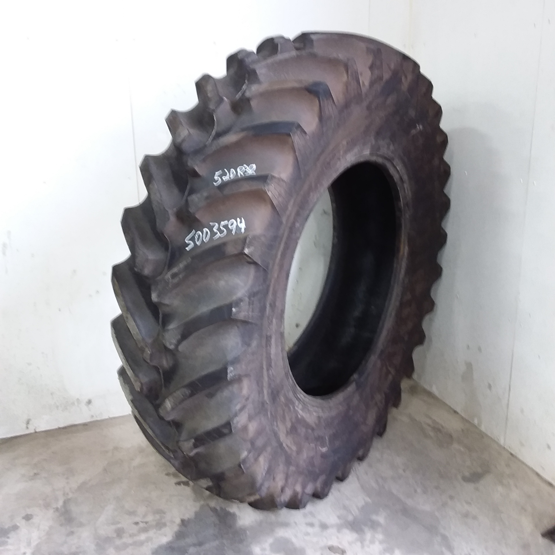 Used520/85R38 Titan Farm Hi Traction Lug Radial R-1 Agricultural Tires ...