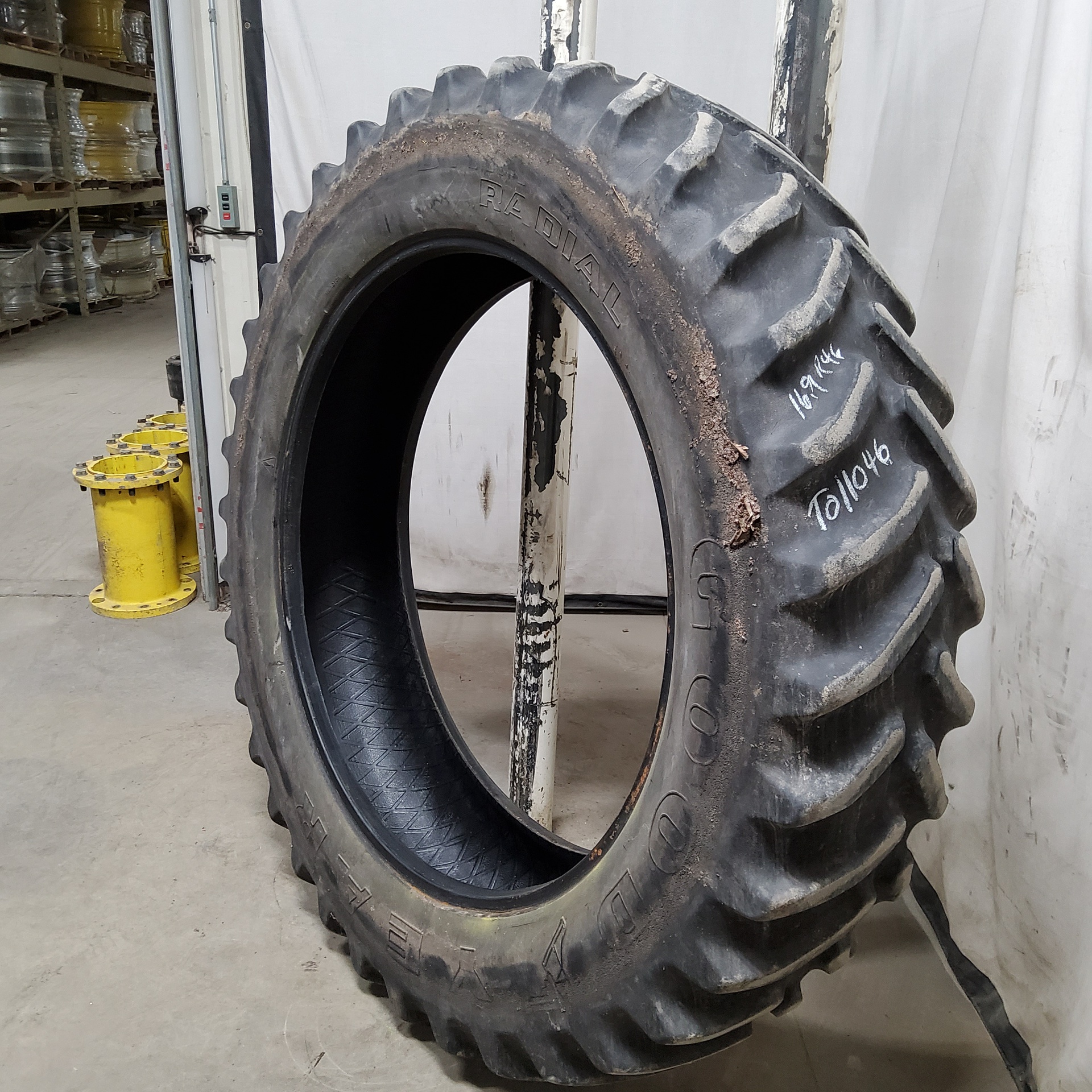 Used420/80R46 Goodyear Farm Dyna Torque Radial R-1 Agricultural Tires ...