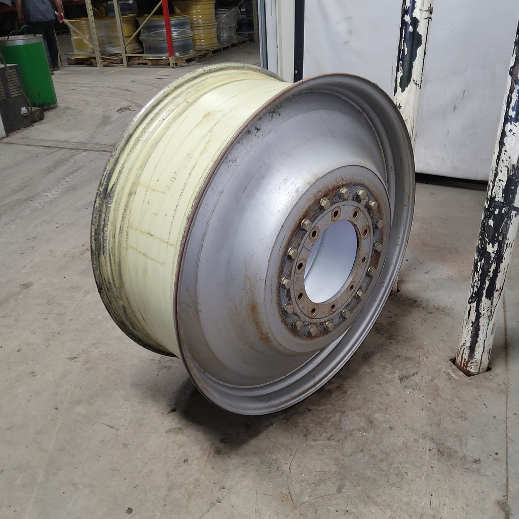 USED 16"W x 42"D, Case IH Silver Mist 10-Hole Straddle Dual - Inside ...