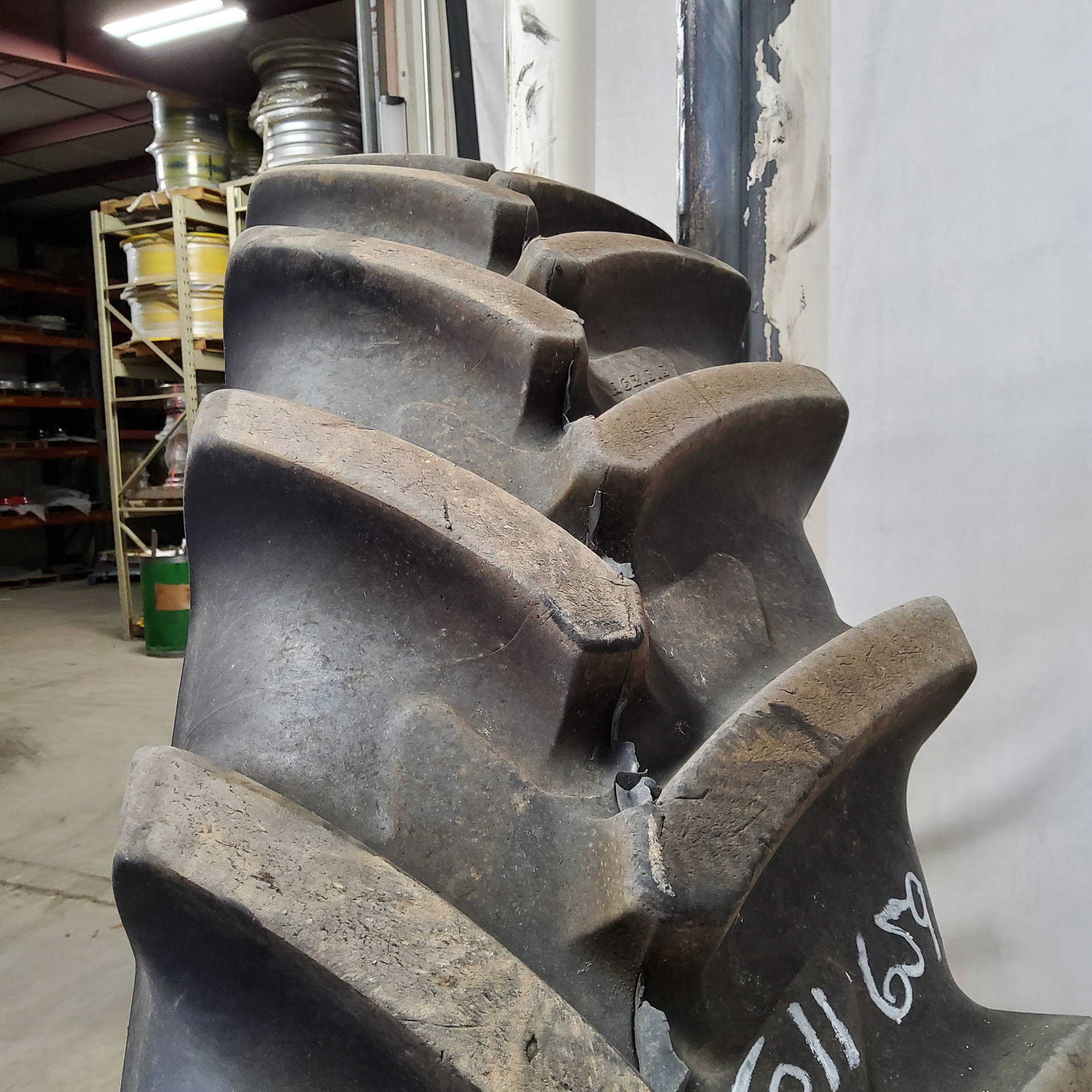 Used320/90R54 Michelin AgriBib Row Crop R-1W Agricultural Tires for ...