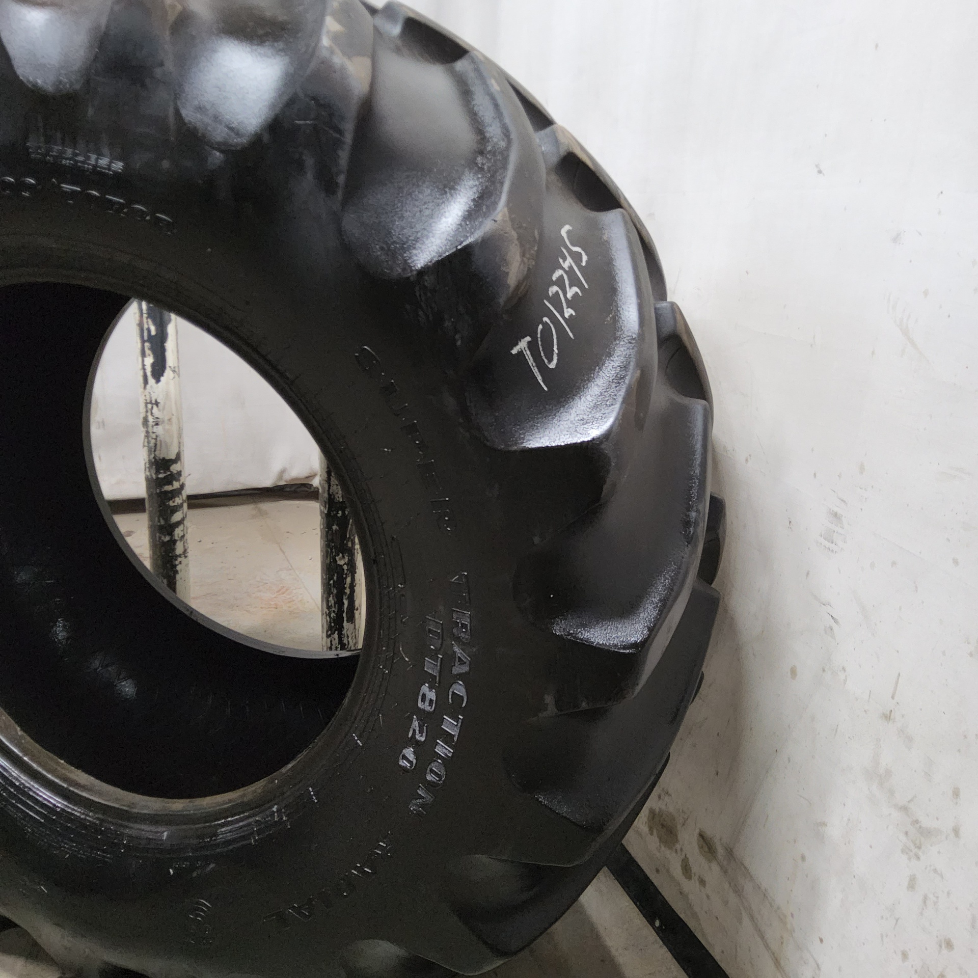 Used800/70R38 Goodyear Farm DT820 Super Traction R-1W Agricultural ...