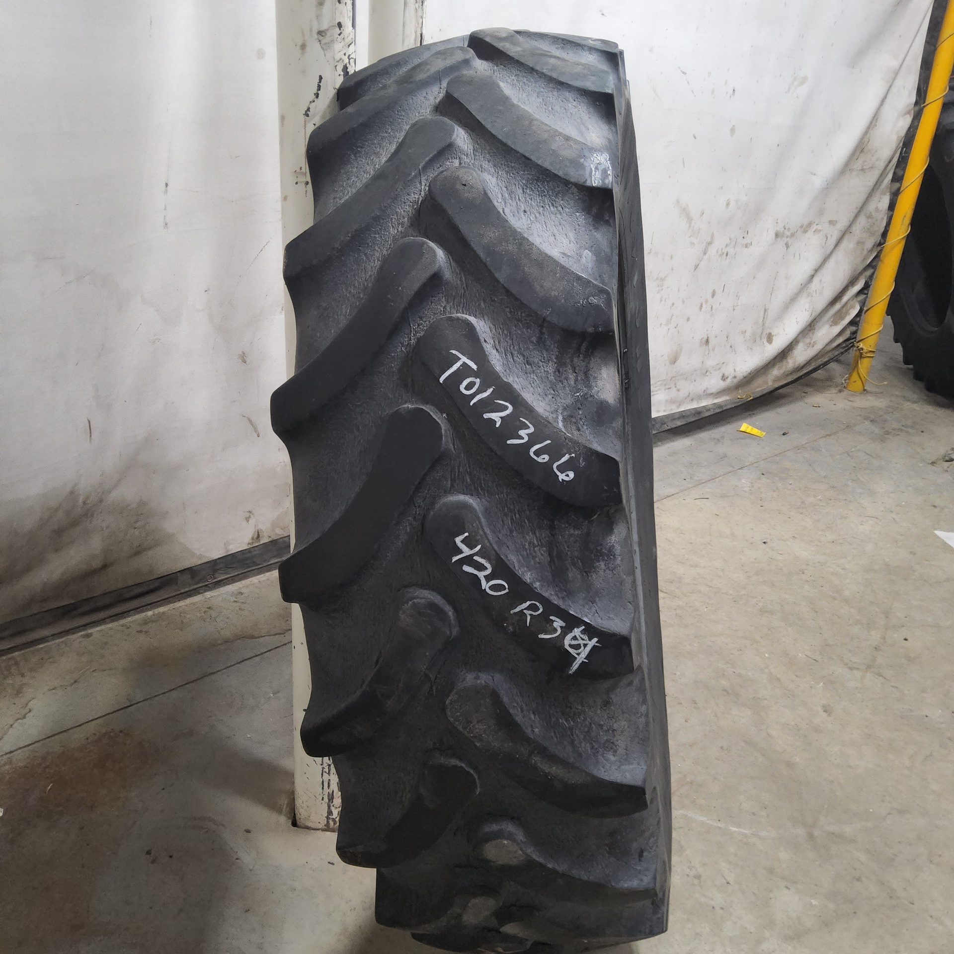 Used420/85R34 Firestone Radial All Traction DT R-1W Agricultural Tires for Sales | NTS Tire ...