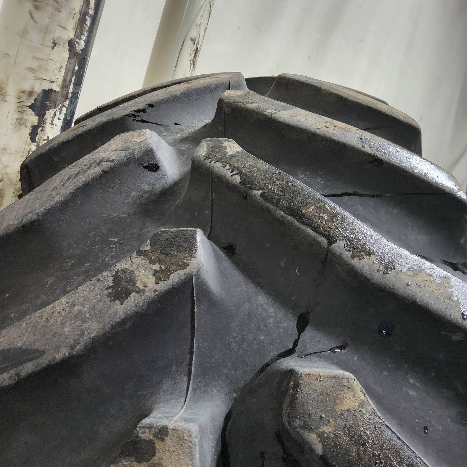 Used480/80R46 Goodyear Farm Dyna Torque Radial R-1 Agricultural Tires ...