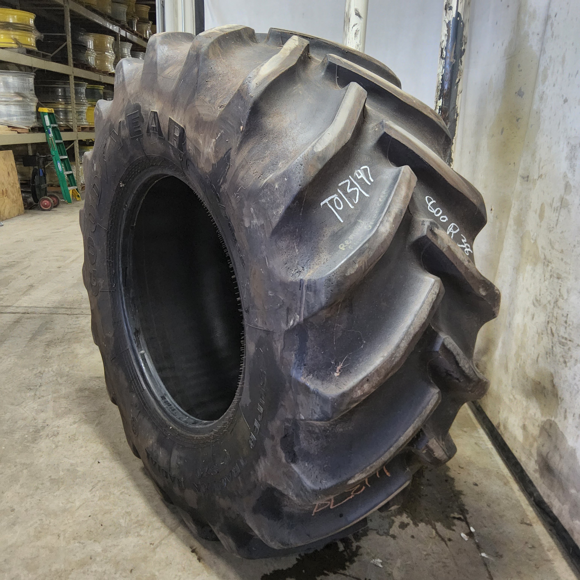 Used800/70R38 Goodyear Farm DT820 Super Traction R-1W Agricultural ...