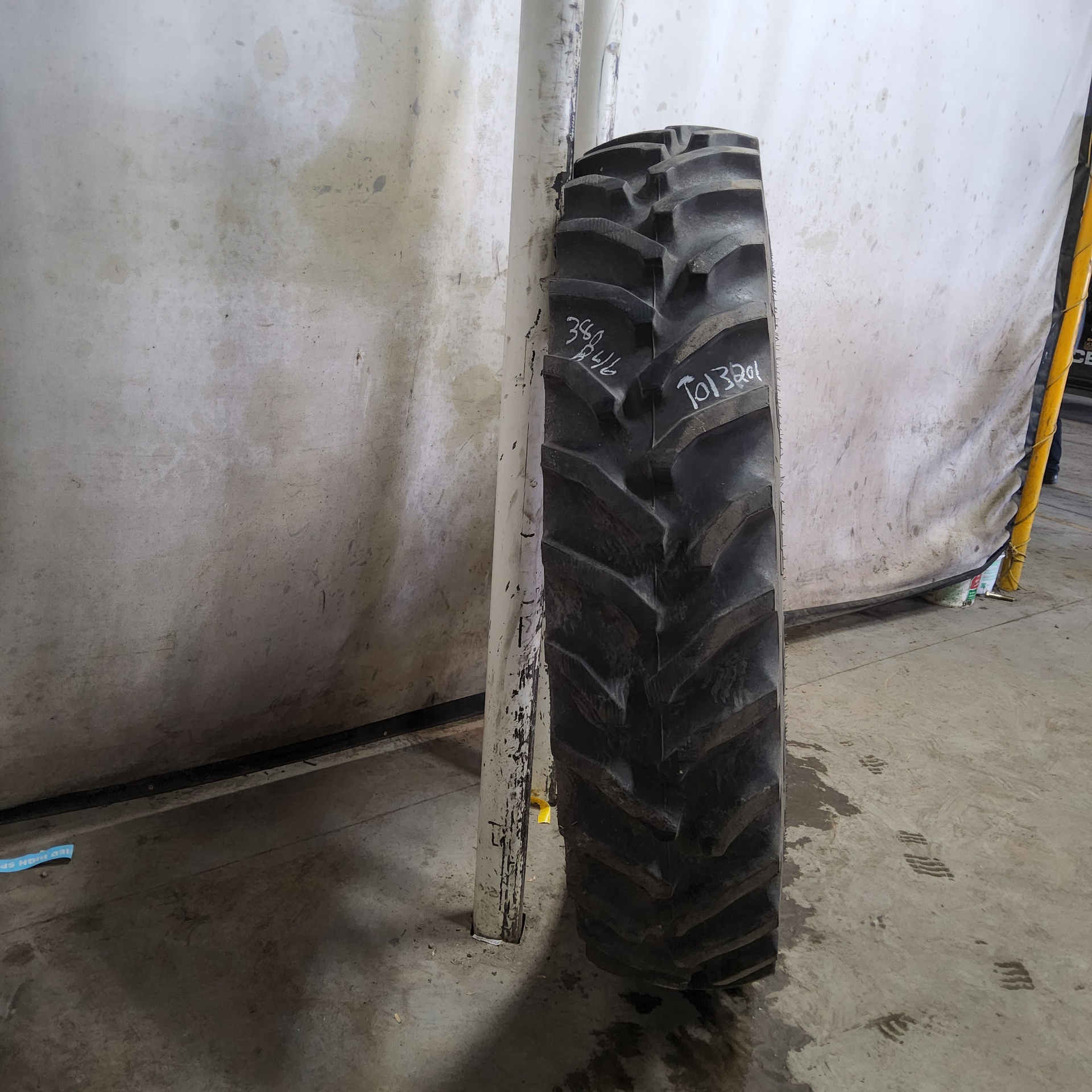 Used380/85R46 Goodyear Farm Dyna Torque Radial R-1 Agricultural Tires ...