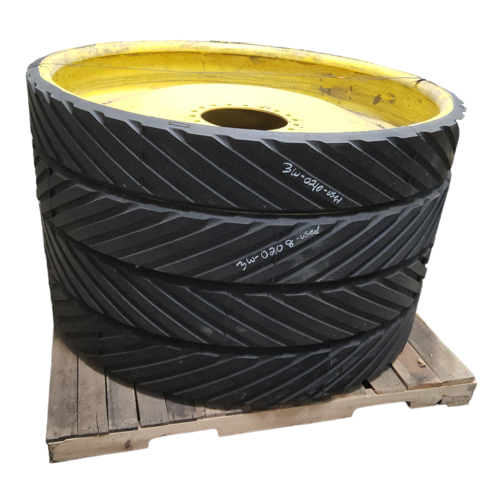 USED 9.25" Wide Driver Wheel (RH) for John Deere Rowcrop Tractors ...