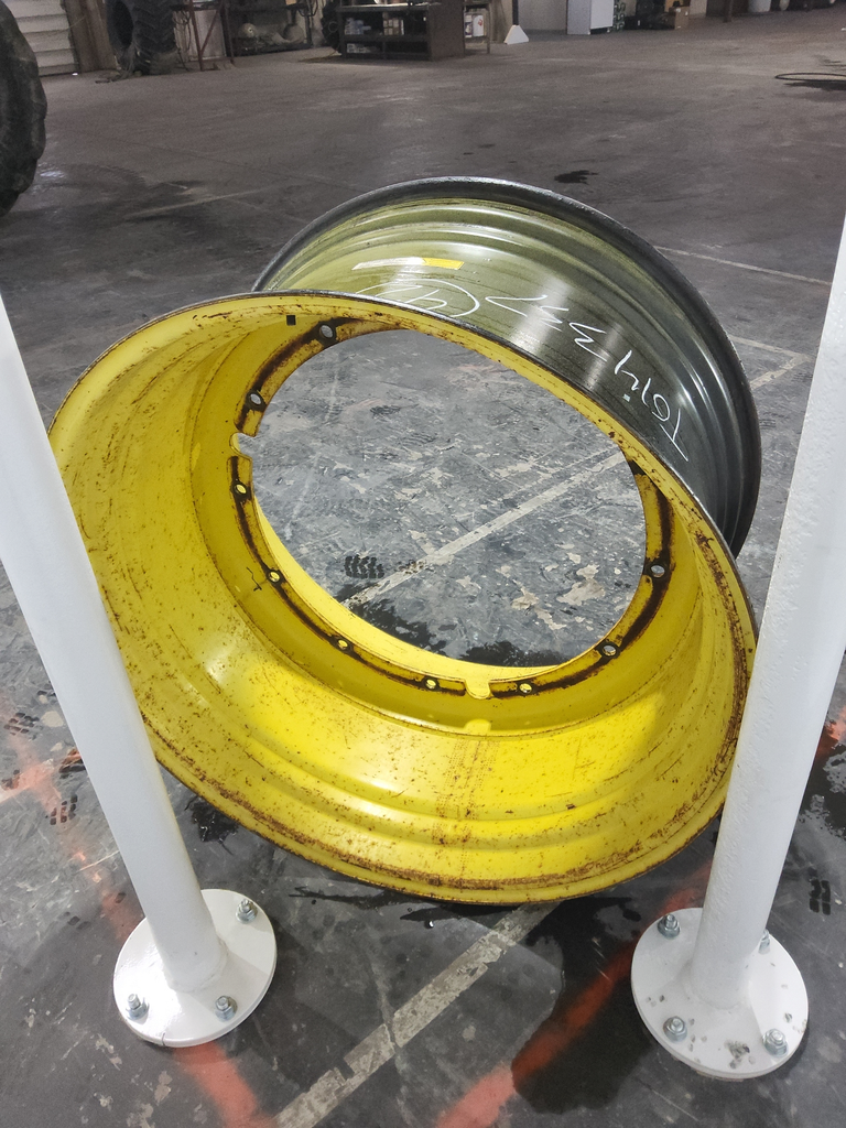 USED 23"W x 42"D, John Deere Yellow 12-Hole Stub Disc , -3.75" Offset ...