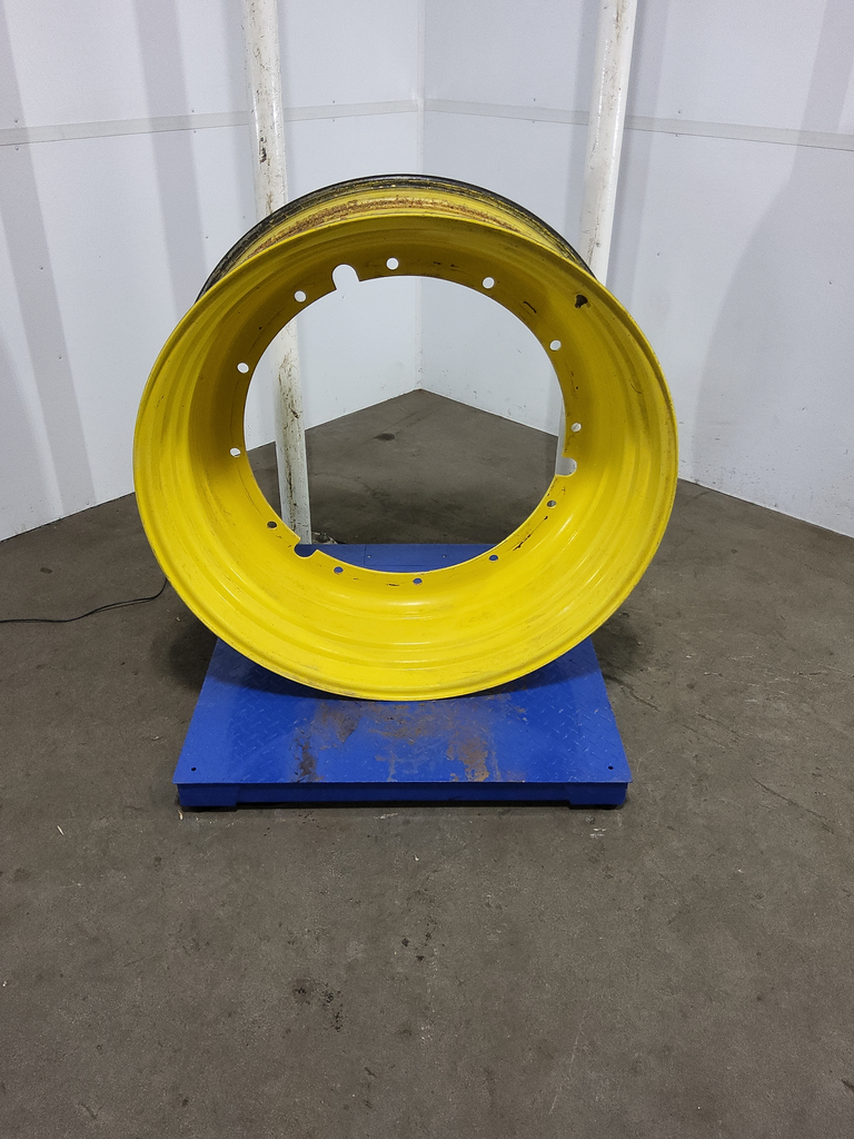 USED 16"W x 42"D, John Deere Yellow 12-Hole Stub Disc , -3.12" Offset ...