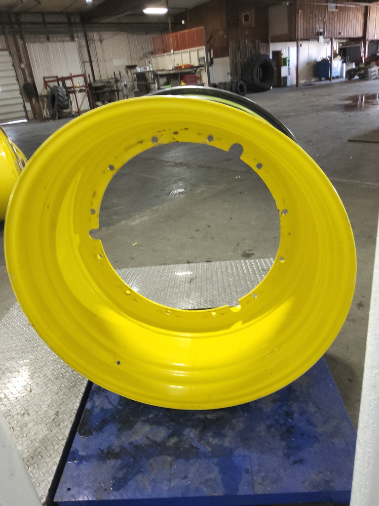 USED 23"W x 42"D, John Deere Yellow 12-Hole Stub Disc , -3.44" Offset ...