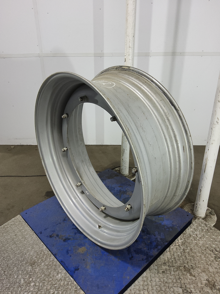 USED 16"W x 42"D, Case IH Silver Mist 8-Hole Stub Disc , 1.88" Offset ...