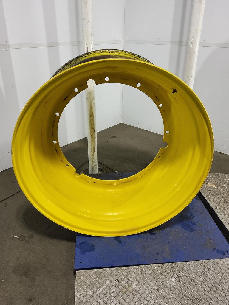 USED 23"W x 42"D, John Deere Yellow 12-Hole Stub Disc , -3.5" Offset ...