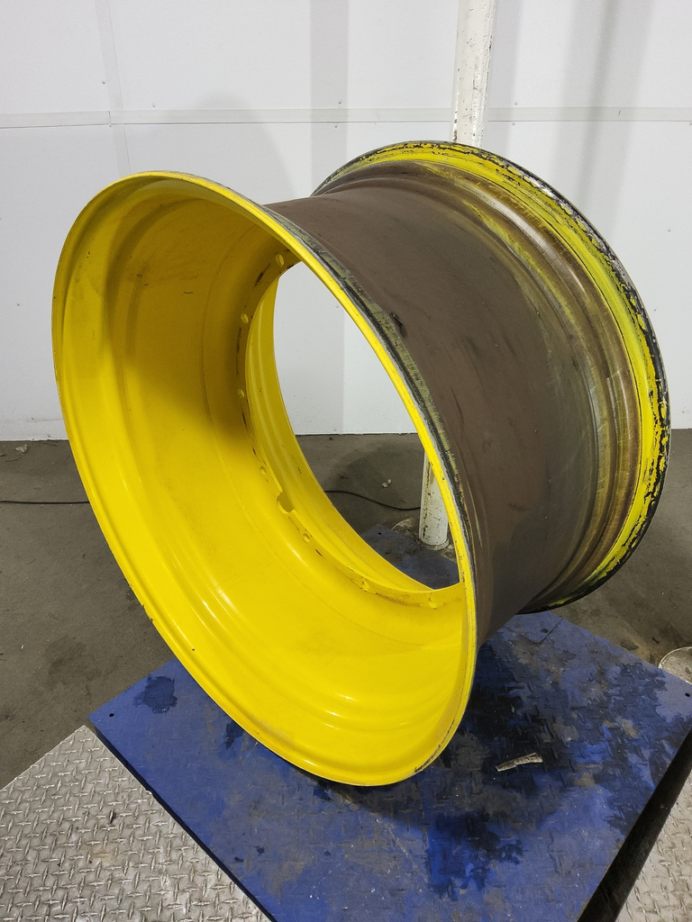 USED 23"W x 42"D, John Deere Yellow 12-Hole Stub Disc , -3.5" Offset ...