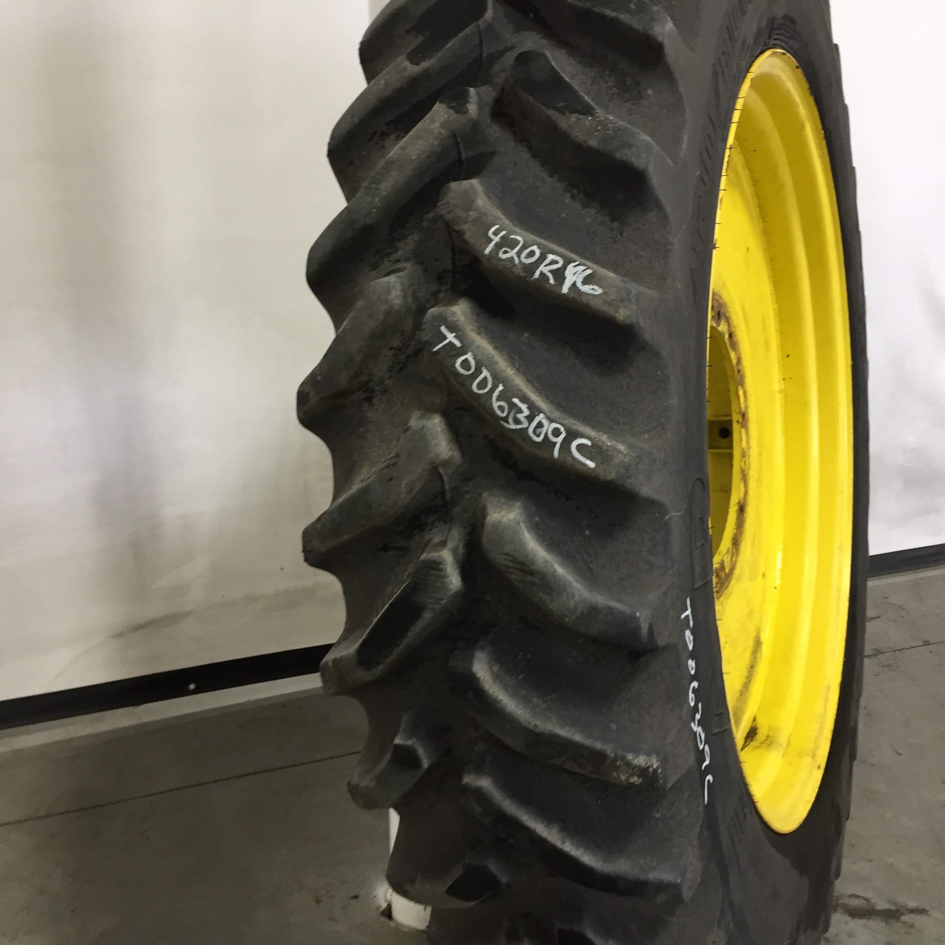 Used420/80R46 Goodyear Farm Dyna Torque Radial R-1 Agricultural Tires ...