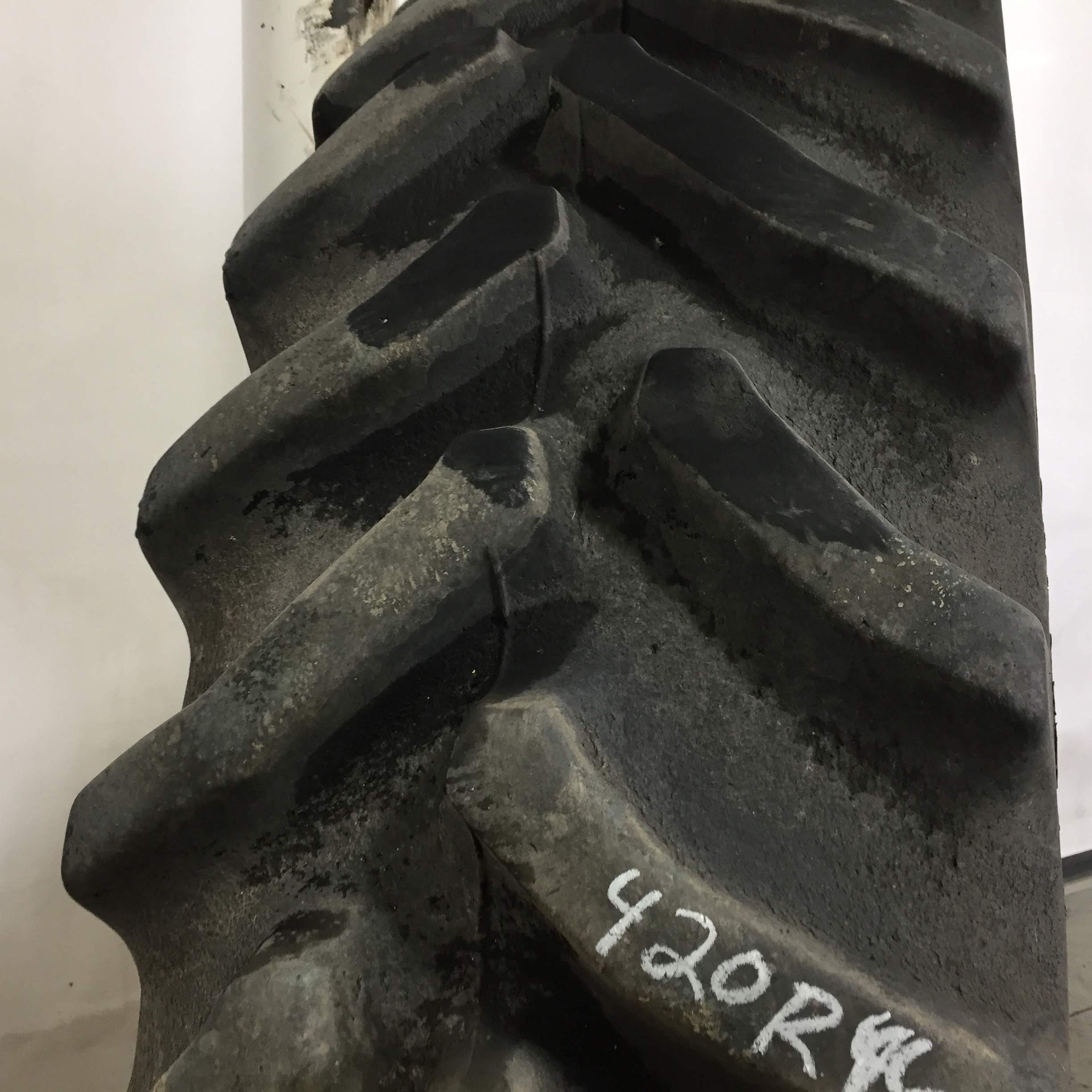 Used420/80R46 Goodyear Farm Dyna Torque Radial R-1 Agricultural Tires ...