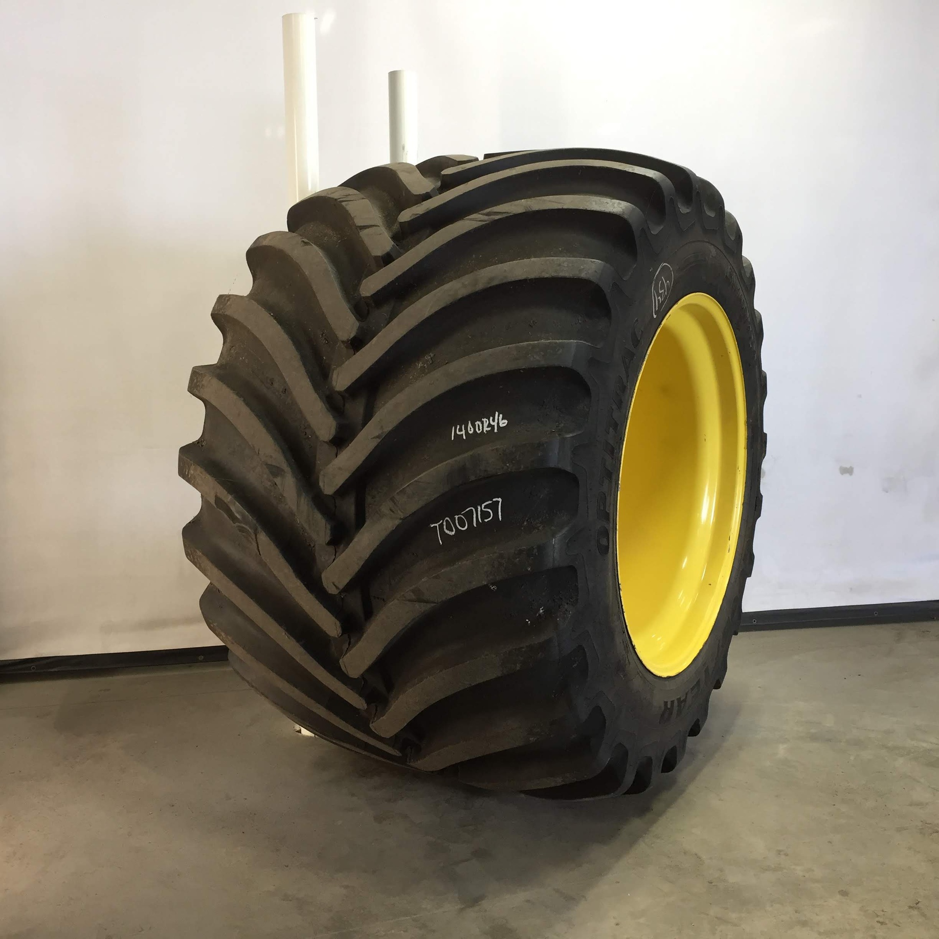 Used1400/30R46 Goodyear Farm Optitrac R-1W on Formed Plate Agriculture ...