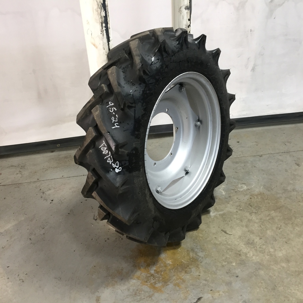 USED 9.5-24 Alliance 324 Farm Pro R-1 D (8 Ply), 95% for Sale | NTS ...
