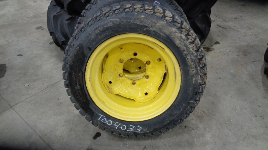 USED 27/8.50-15 Galaxy Mighty Mow R-3 on John Deere Yellow 6-Hole ...