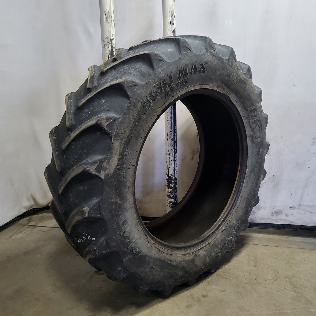 USED 620/70R46 BKT Tires Agrimax RT 765 R-1W 162A8 30% for Sale | NTS ...