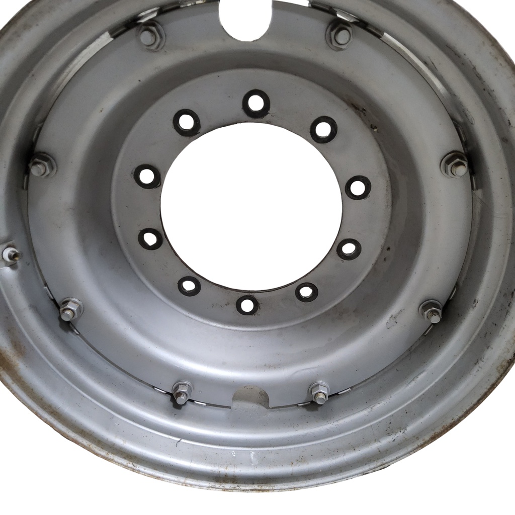 10-Hole Rim with Clamp/Loop Style Center for 26" Rim, Case IH Silver ...