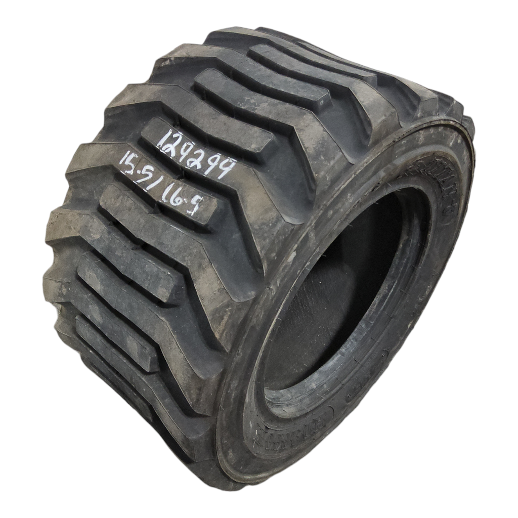 USED 31x15.50-16.5NHS Titan Farm HD2000 II SS R-4 D (8 Ply), 95% for ...