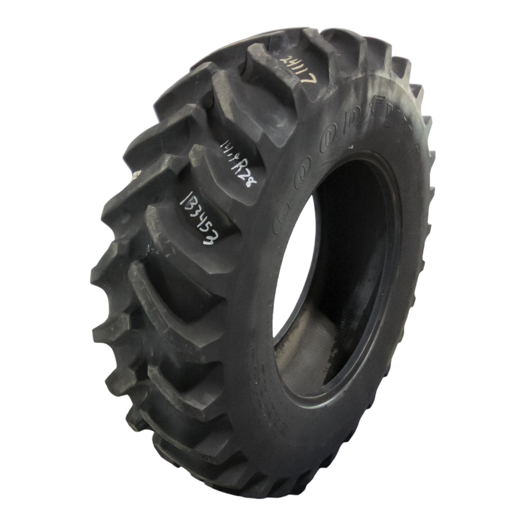 USED 14.9R28 Goodyear Farm Dyna Torque Radial R-1 E (10 Ply), 133A8 85% ...