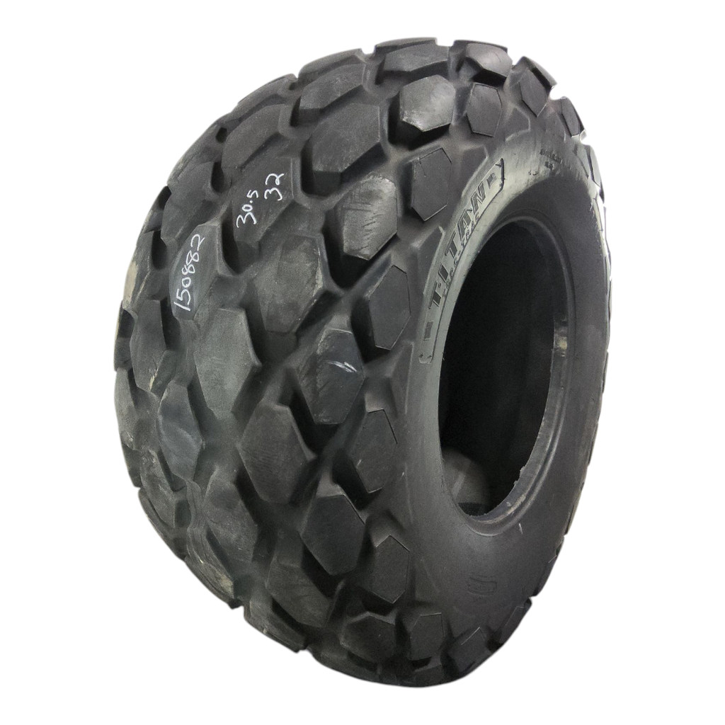 USED 30.5L-32 Titan Farm Torc Trac R-3 F (12 Ply), 75% for Sale | NTS ...