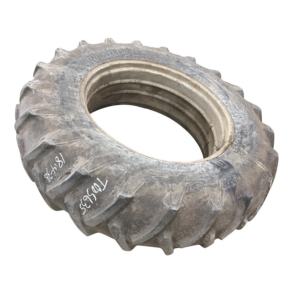 USED 18.4/-38 Firestone All Traction Field & Road R-1 on Case IH Silver ...