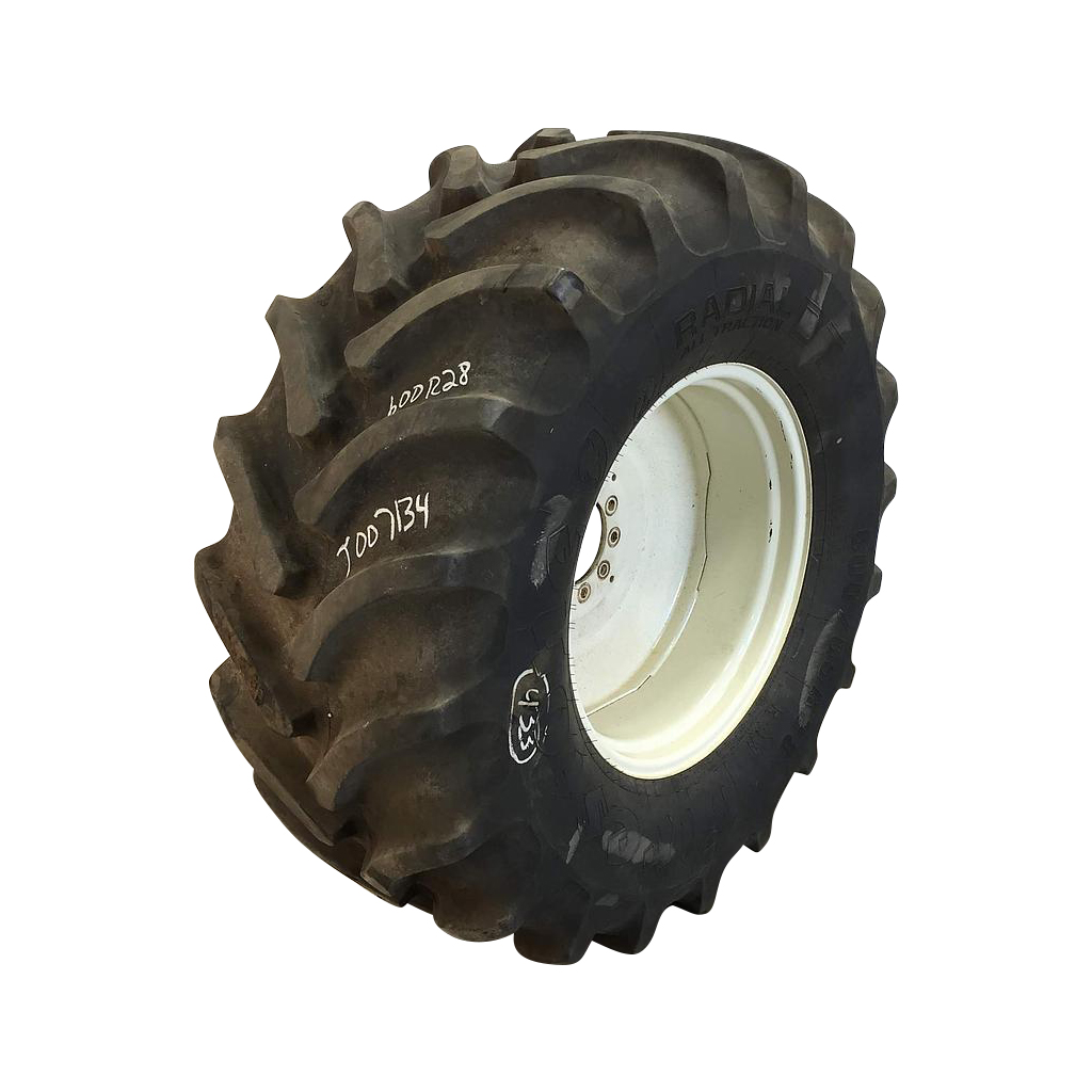 USED 600/65R28 Firestone Radial All Traction DT R-1W on New Holland ...